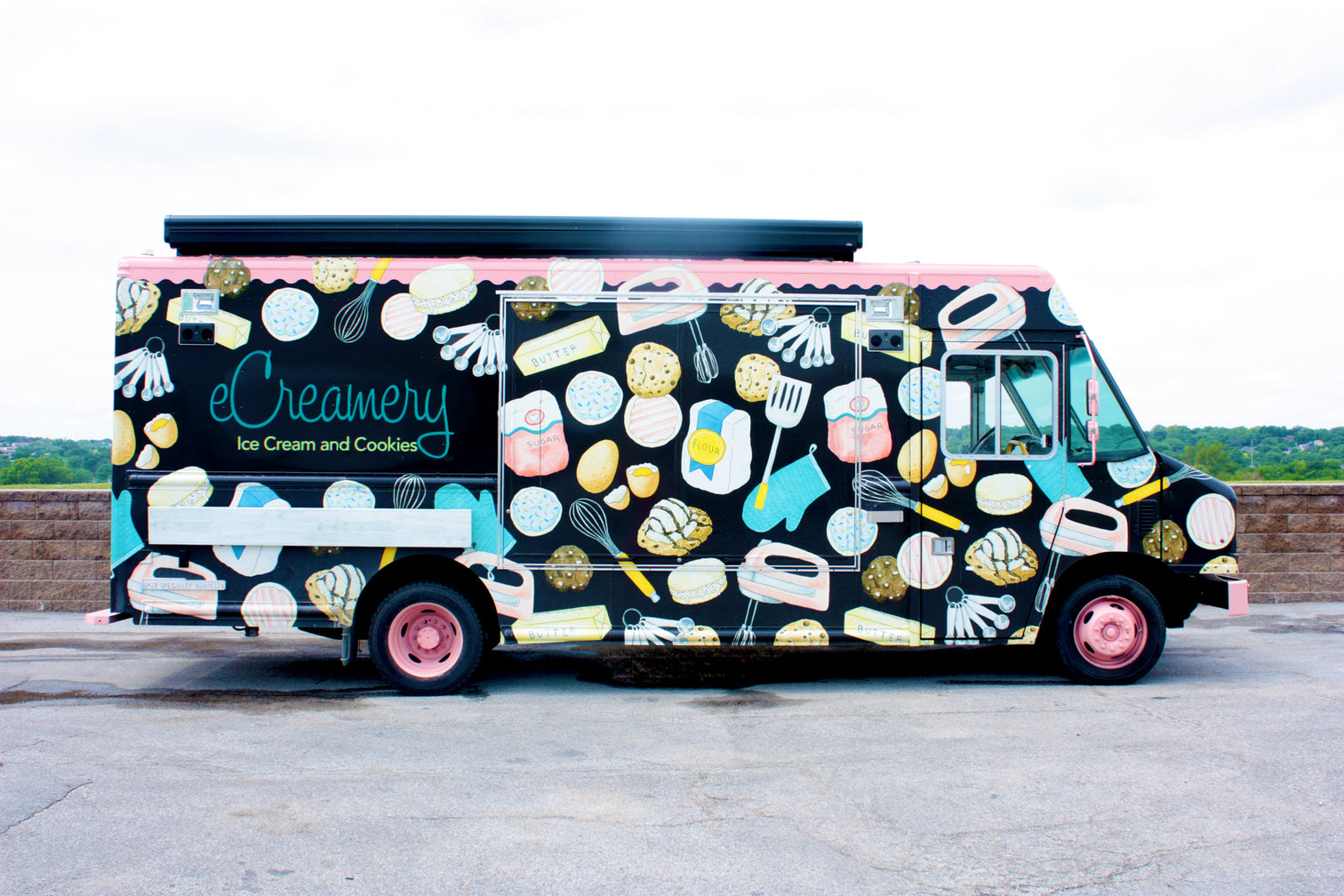 eCreamery Ice Cream & Cookie Truck